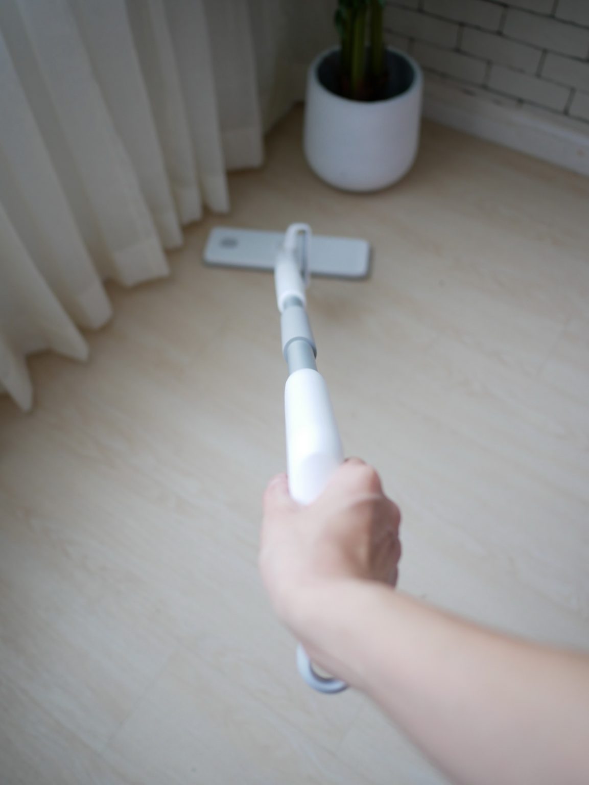 [生活] 韓國VOAR萬用無線電動清潔機+韓國ABKO噴水秒收拖把 - 小雯媽咪愛漂亮